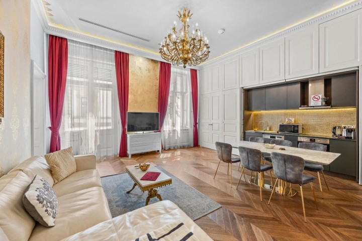 Count Zrinyi Basilica Luxurious Residence - Budapest