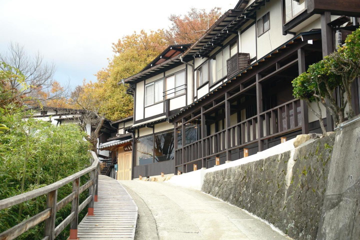 Hidatakayama Futarishizuka Hakuun - Takayama