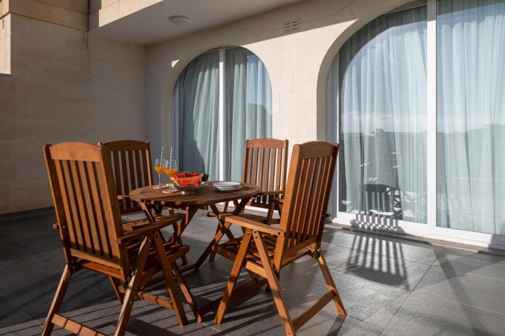 The Valley Collection - Suite B11 - Malta