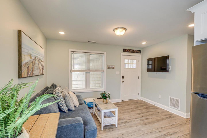 Wildwood Condo W/ Pool Access, Walk To Beach - Wildwood, NJ