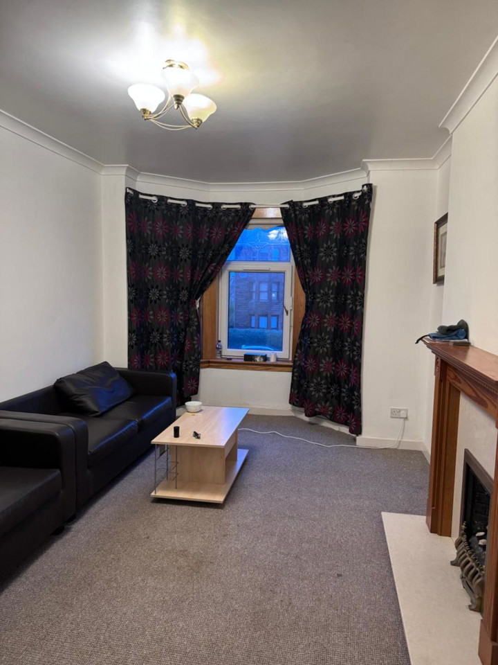 3 Bedroom Comfy Apartment - Glasgow