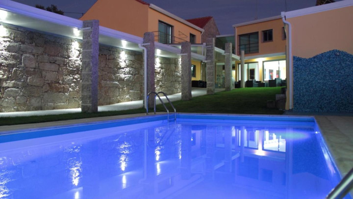 Comfortable Bungalow Pinhel, Pool - Almeida, Portugal