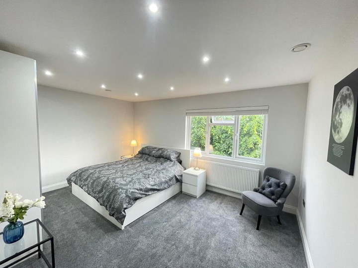 Newly Built Spacious 1 Bedroom Apartment - Chingford