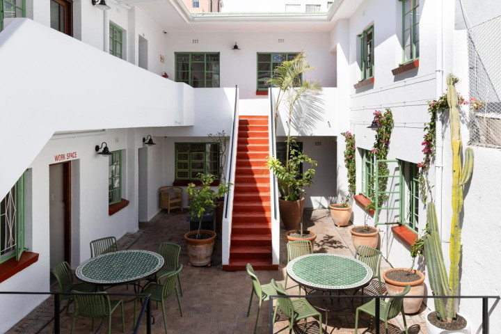 Long Street Backpackers - Camps Bay