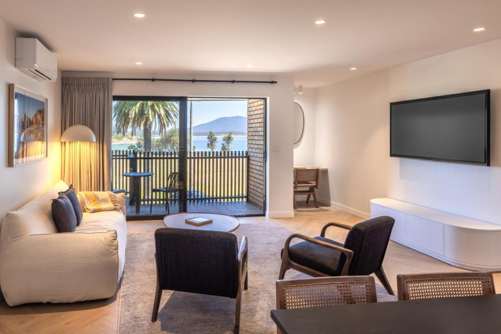 Bermagui Beach Hotel - South Coast
