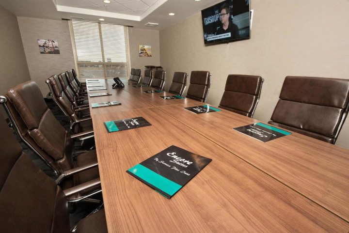 Encore Suites By Service Plus Inns - Grande Prairie