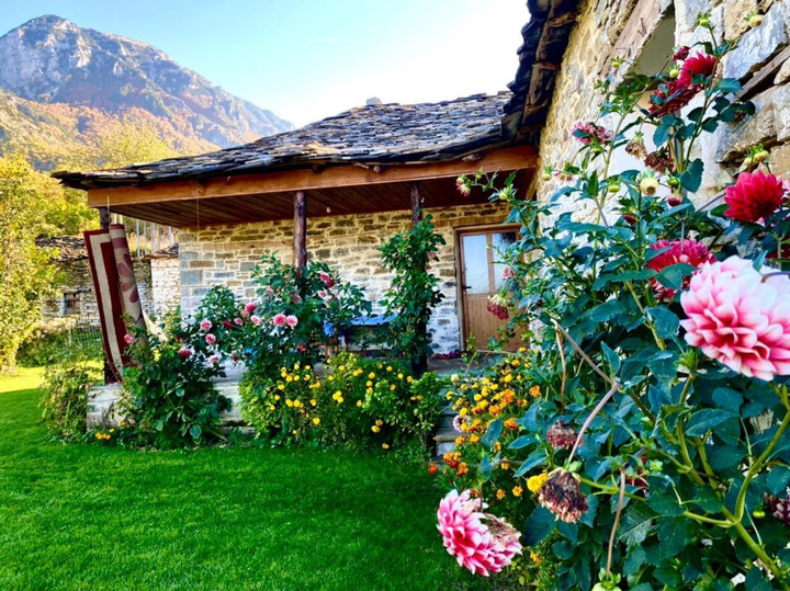 Guest House Qafe Dardha - Tomorr National Park - Albania