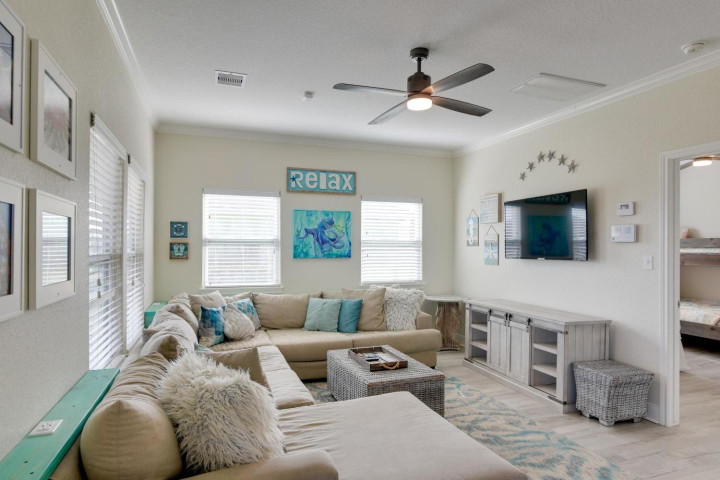 Walk To Beach: Coastal Gem In Bolivar Peninsula! - Crystal Beach, TX
