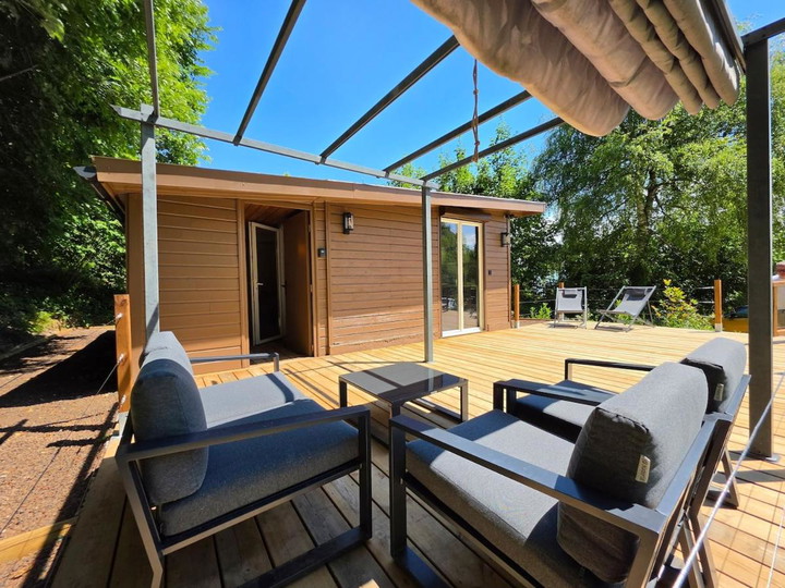 Chalet & Private Hot Tub Between City And Mountain - Isère