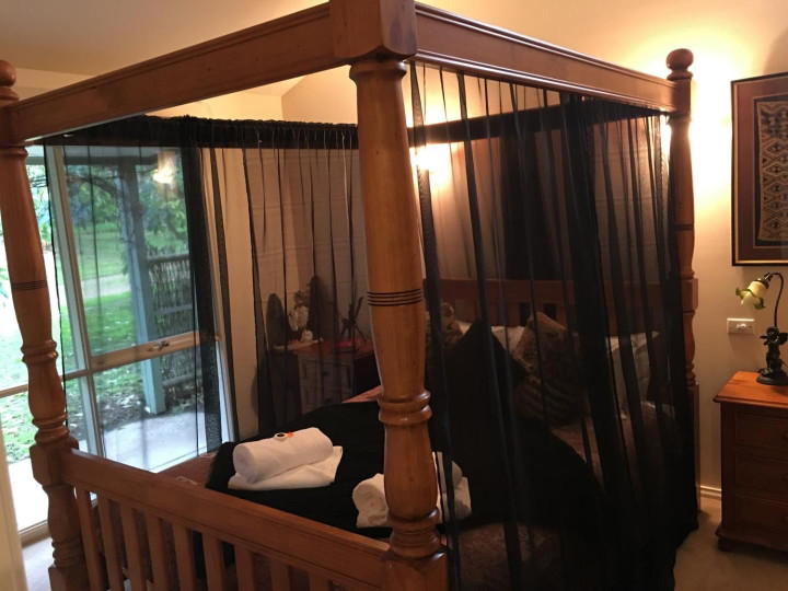 Weeroona Bed And Breakfast - Melbourne