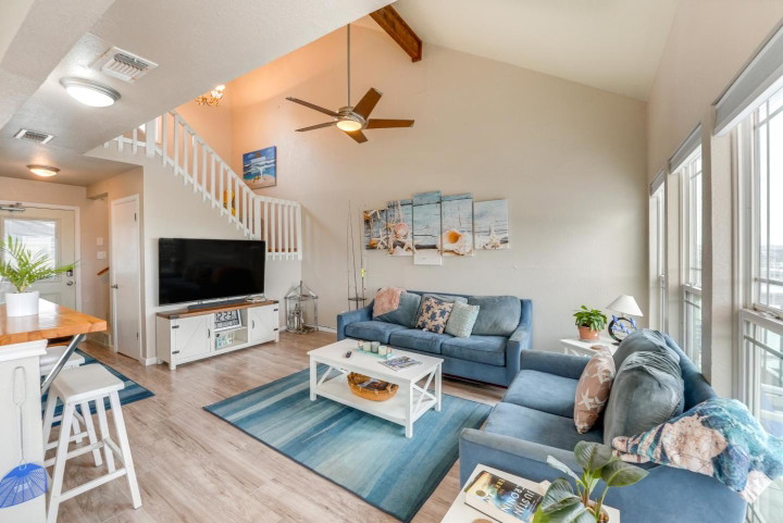 Waterfront Mustang Island Condo W/ Dock! - Corpus Christi, TX