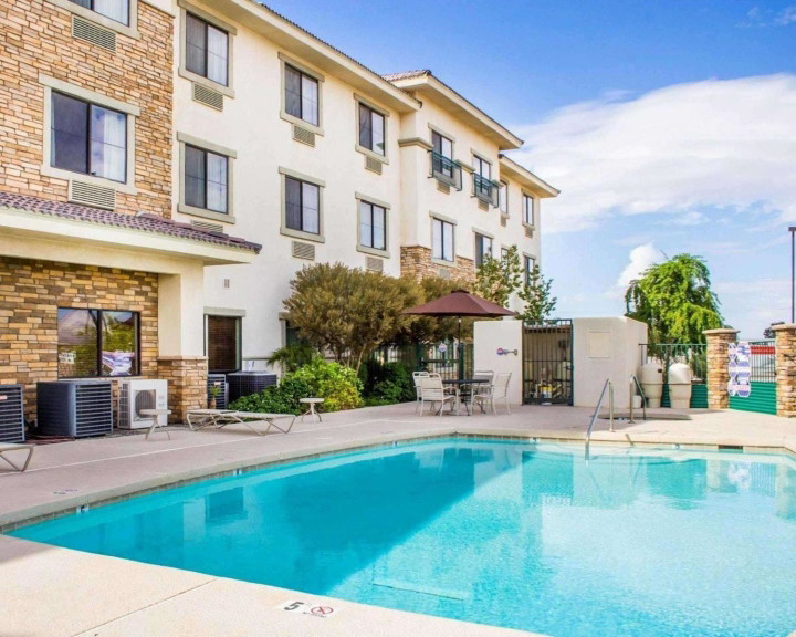 Comfort Inn And Suites Yuma I-8 - 尤馬