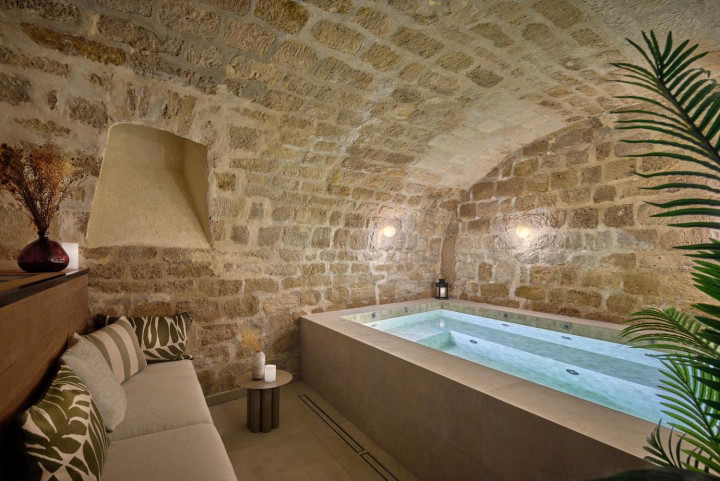Hôtel Joséphine & Spa By Happyculture - Enghien-les-Bains