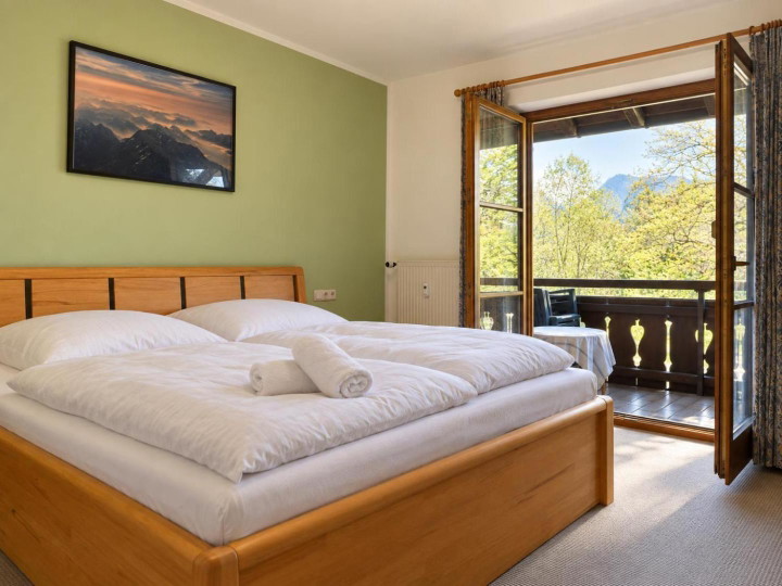 Alpine Retreat Near Garmisch - Balcony & Parking - Zugspitze