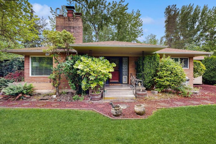 Historic Sw Portland Sanctuary - Portland, OR