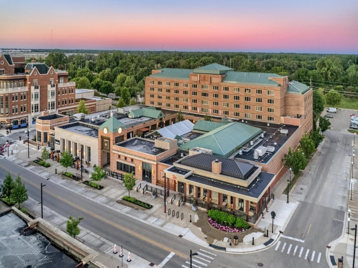 The H Hotel - Midland, MI