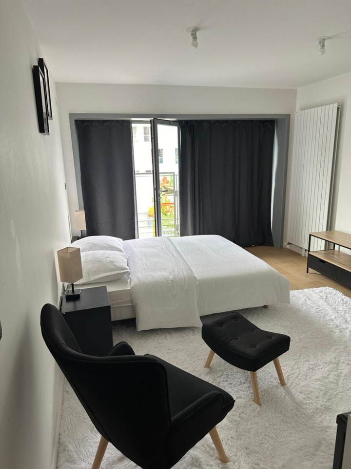 New Upscale 1 Bedroom Apartment - Clichy