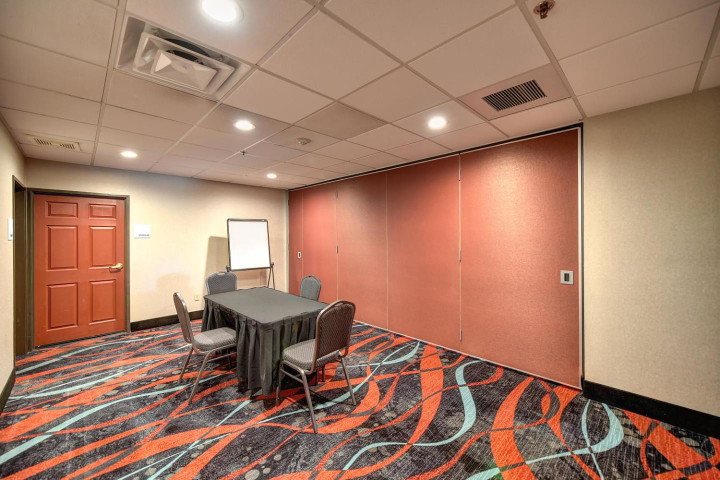 Holiday Inn Express Hotel & Suites Manteca By Ihg - Ripon, CA