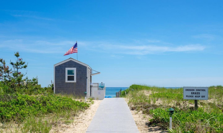 Driftwood Resort On The Ocean - Long Island, NY
