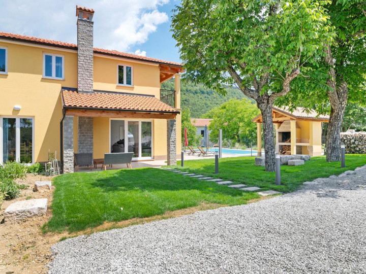 Holiday Home In Buzet With Terrace - Kroatien