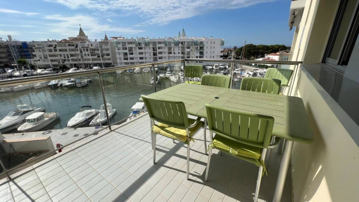 Precioso Piso Con Vista Al Canal Y Piscina En Roses Av-69 - Roses