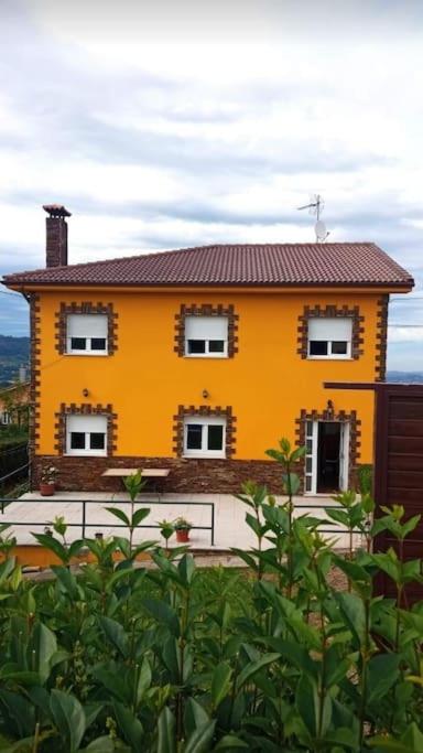Casa Con Finca En Oviedo El Casero - Oviedo