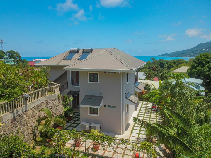 Whispering Palms - Seychelles