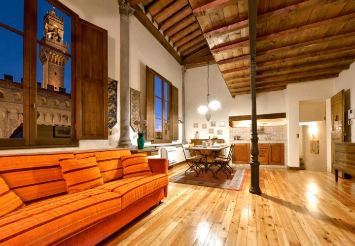 Palazzo Uguccioni Apartments - Florence