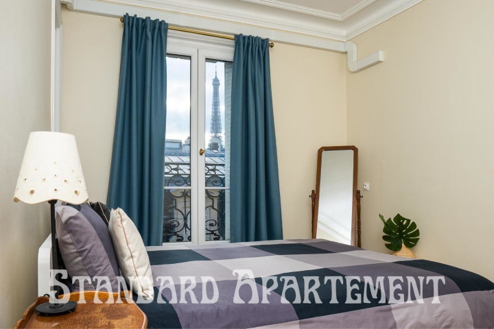 Eiffel Tower View Rose, Apartment #2 - Clichy