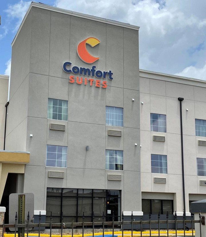 Comfort Suites Lake Charles - レイク・チャールズ, LA