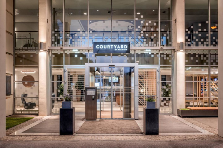 Courtyard By Marriott Linz - Linz