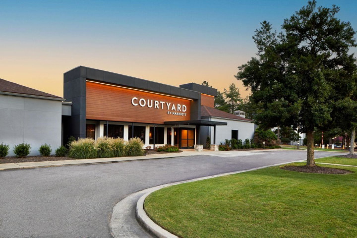 Courtyard By Marriott Memphis East/park Avenue - Memphis, TN