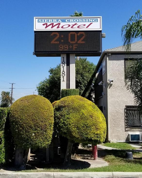 Sierra Crossing Motel - Ontario, CA