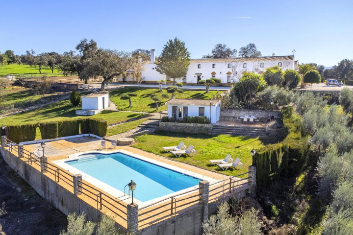 Cubo's El Baldio Country House - Setenil Bodegas - Setenil de las Bodegas