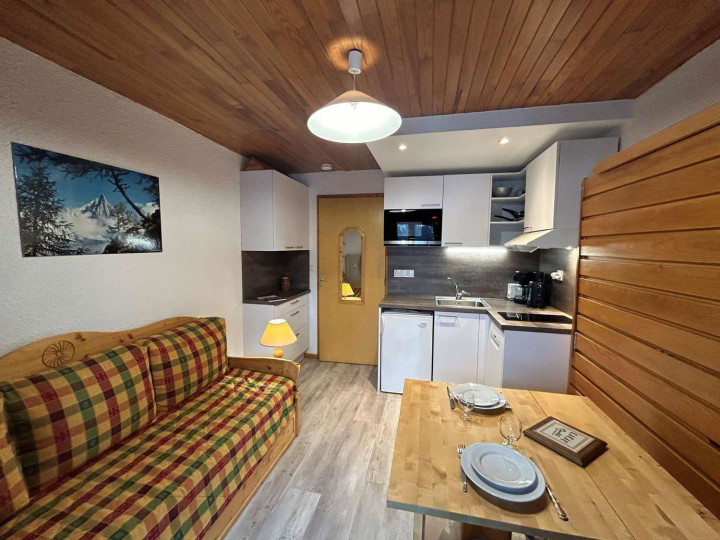 Studio Cosy Avec Balcon, Proche Des Pistes Et Commerces - Méribel - Fr-1-180-567 - Courchevel 1850