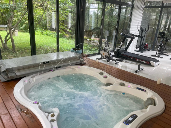 Château Spa Artdéco-jacuzzi Fitness Room 1h Offerte-master Suite B&b Ou Maison Privée Xviiième En Pierres De Giverny-2 Logis De Charme Dans Le Vexin-parc Clos 3ha-aire Enfants-ping Pong-piscine En Saison-option-breakfast-dîner-billard-sauna-hammam-massage - La Roche-Guyon