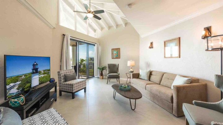 Neptunes Penthouse By Last Key Realty - Key West, FL