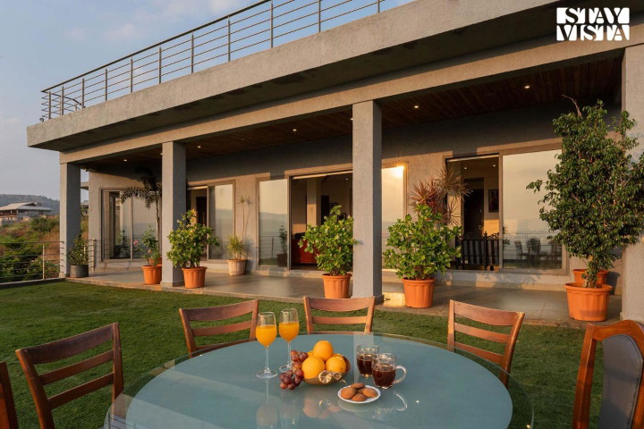 Aarna House By Veo, Stayvista - 4bhk With Lake View & Bbq - Pune