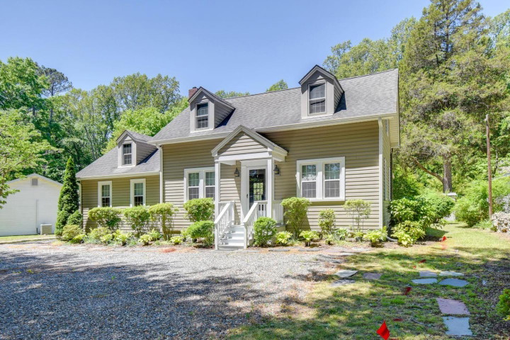 Located In The Heart Of Gloucester Courthouse! - Gloucester, VA