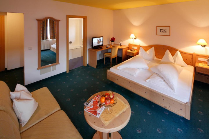 Hotel Am Reschensee - Nauders