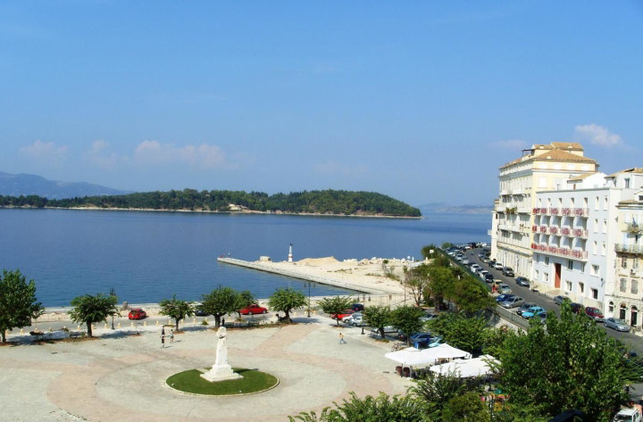 Konstantinoupolis - Corfu