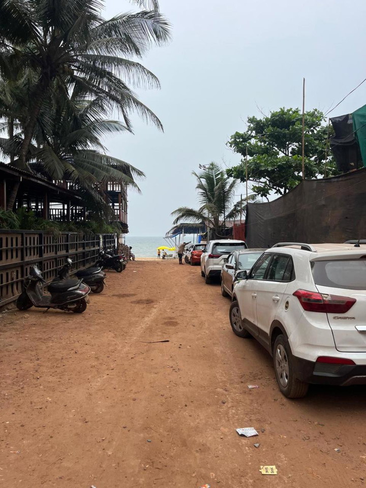 Anjuna Bay Hostel - Goa