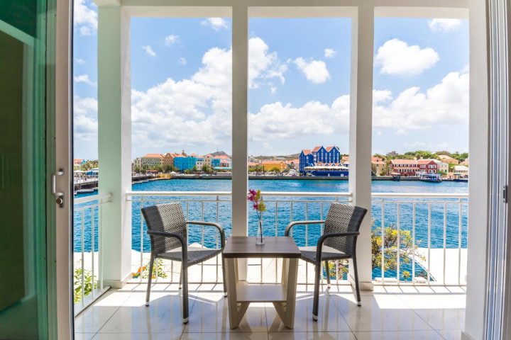 Blue Marlin Handelskade Apartments - Curaçao