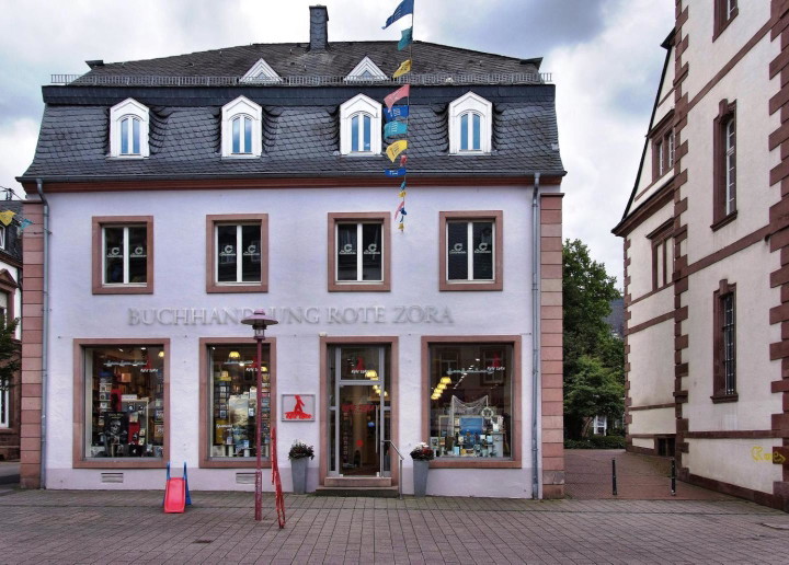 Ferienwohnungen Stadt Merzig Appartement Piatti Und Appartement Bücherliebe - Sarre
