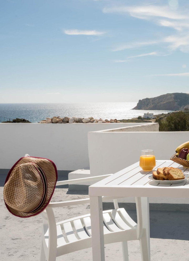 Sarantis Suites & Apartments - Milos