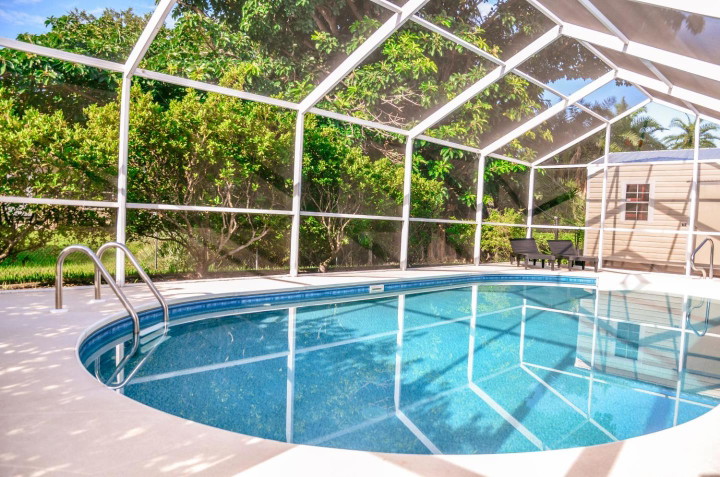 Hidden Gem With Heated Pool - Perfect For Family Getaway - Pet-friendly - Fort Myers, FL