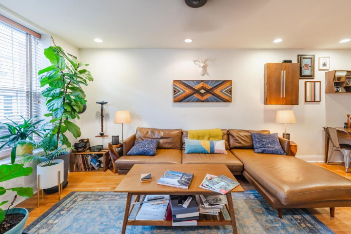 Bedroom In Thoughtfully Decorated East Passyunk Home (South Philadelphia) - Pennsylvania
