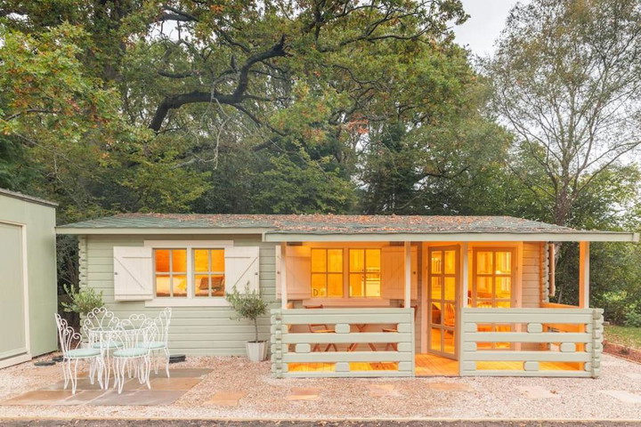 Family Friendly Sunny Log Cabin - United Kingdom