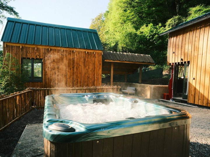 Le Refuge Du Milan - Bus Anglais Avec Jacuzzi 5 Personnes - Hautes-Pyrénées