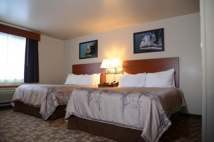 North Star Hotel Pictured Rocks - Munising, MI